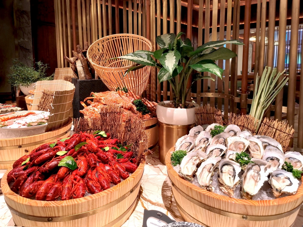 Điểm hẹn Seafood Buffet mới tại The Strand - Hilton Saigon