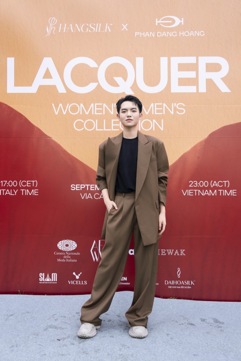 LACQUER – When the “flag” becomes the haute craft language of Vietnam ...